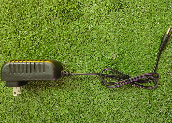 AC/DC ADAPTER power supply conforms to UL Std FCC input 100-240V UK Plug